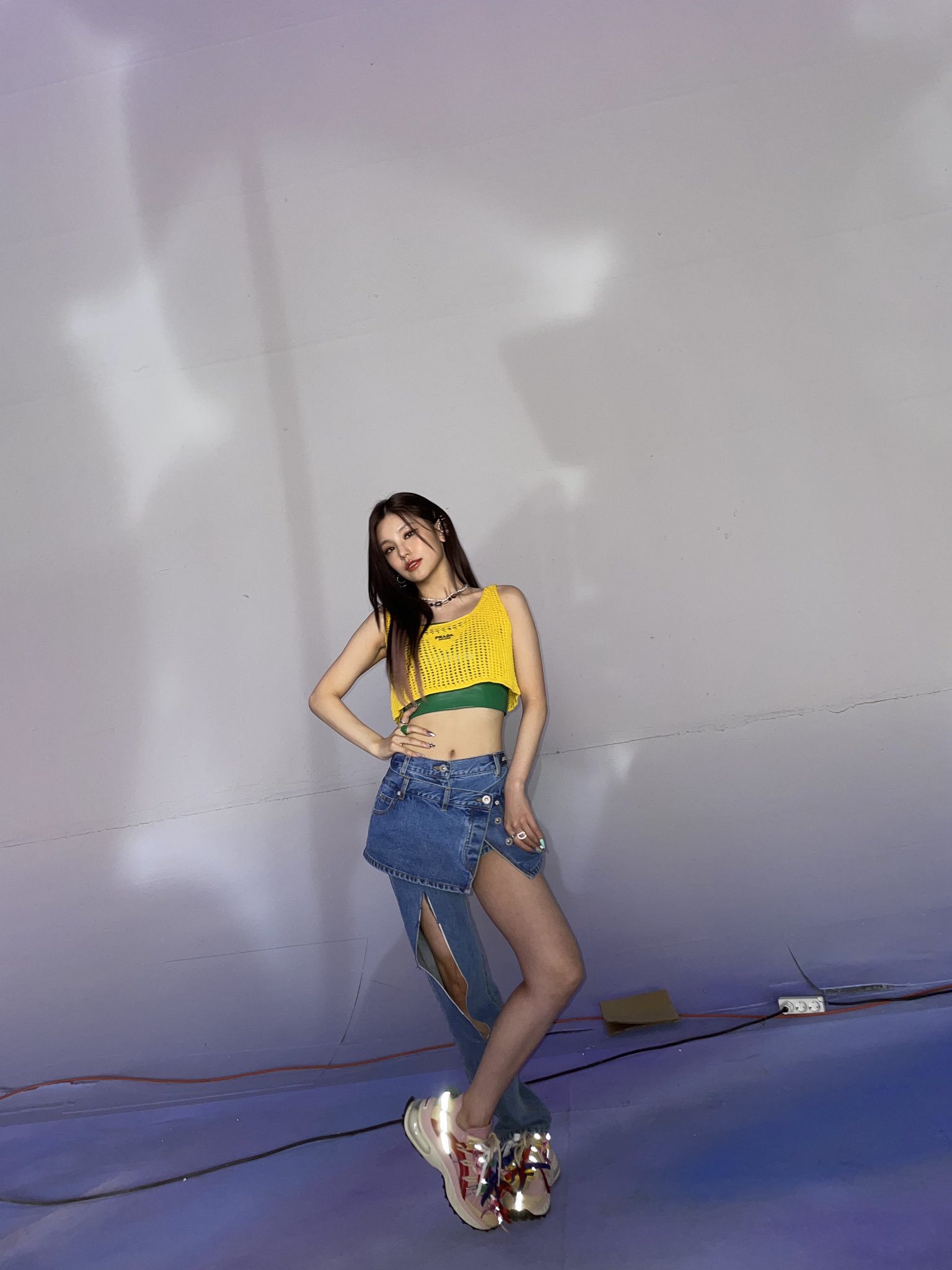 【ITZY】「SNEAKERS」MV・TV衣装まとめ【7/15〜随時更新】 - NO KPOP NO LIFE